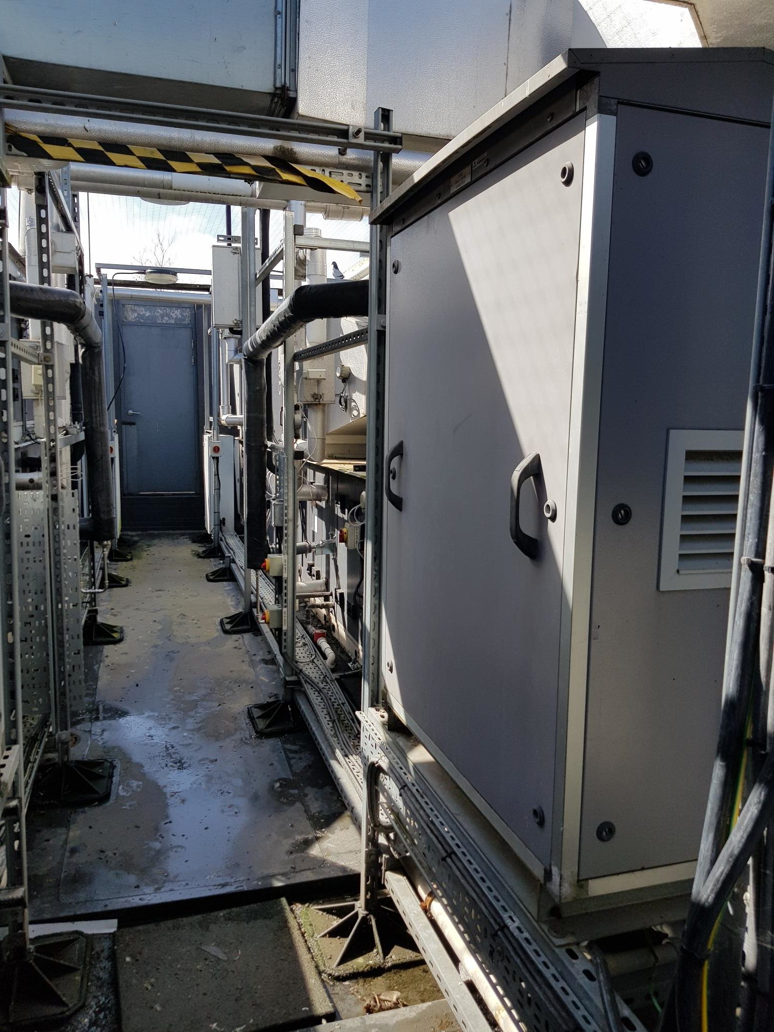 Artefacts protected with Resistive Humidifier by Humidity Solutions